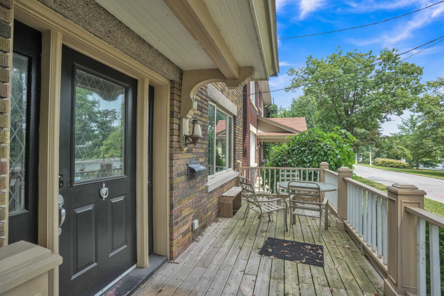 118 Queen Elizabeth Drive - GoodStory